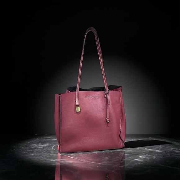 Marc Jacobs | Bags | Marc Jacobs The Grind Tote In Burgundy With Lock ...